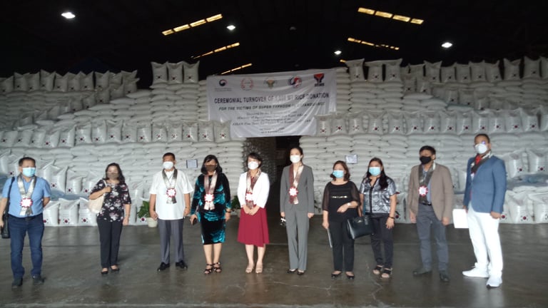 Sufferings of people in the Philippines due to Super Typhoon Goni are ...