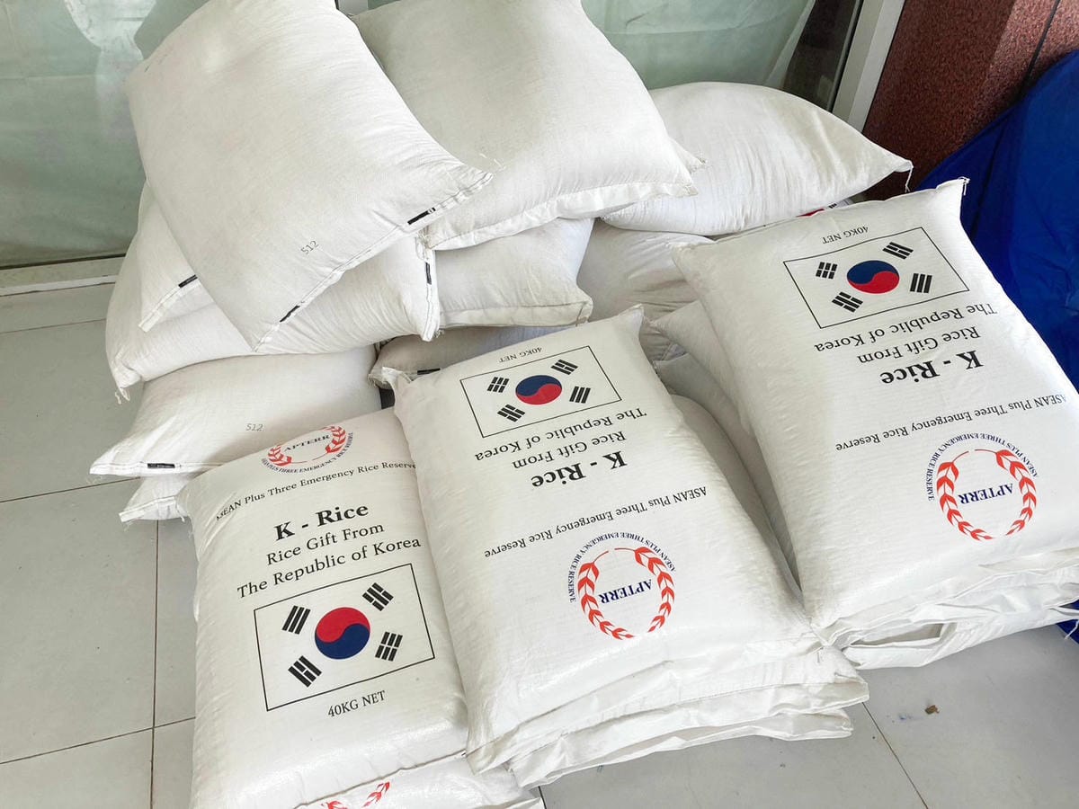 CEREMONIAL HANDOVER OF KOREA’S 750 MT TO AN EMERGENCY OF BACK-TO-BACK ...